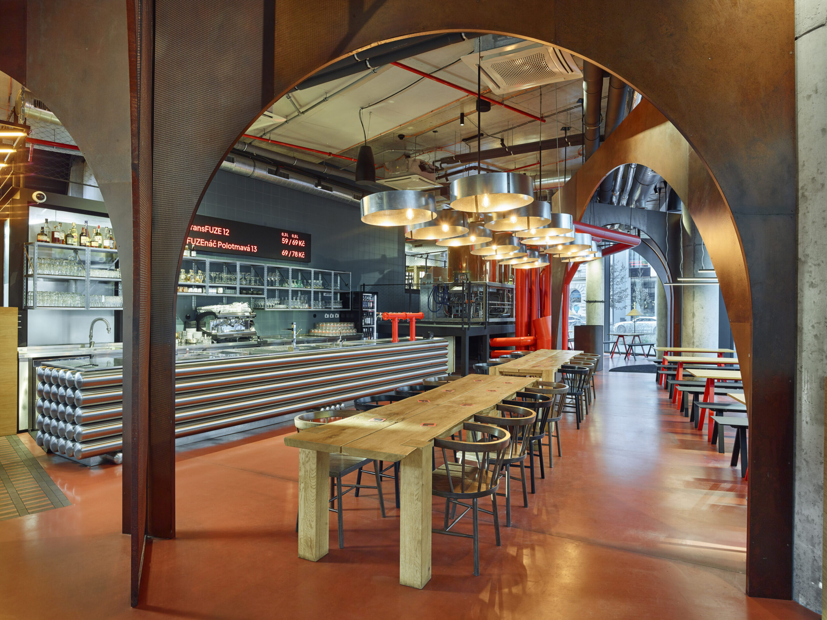 FUZE Praha – restaurace a pivovar u Masaryčky | pivo, koktejly, akce